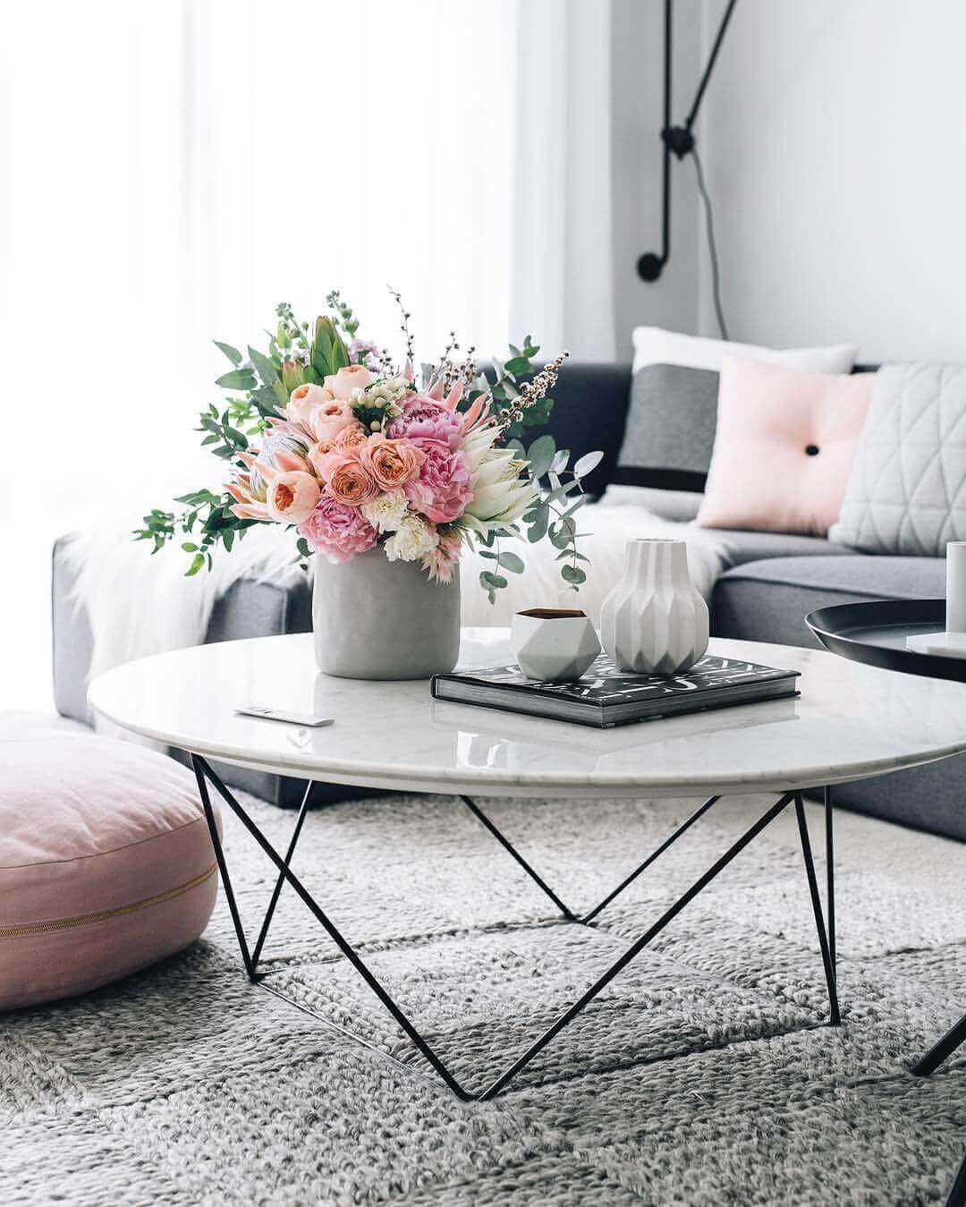 15 Modern Table Centerpiece Ideas For Home