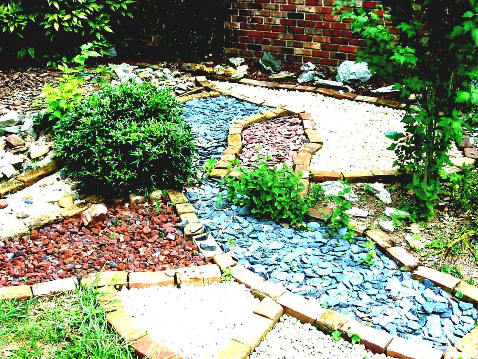 21 Stunning Rock Landscaping Ideas For Backyard