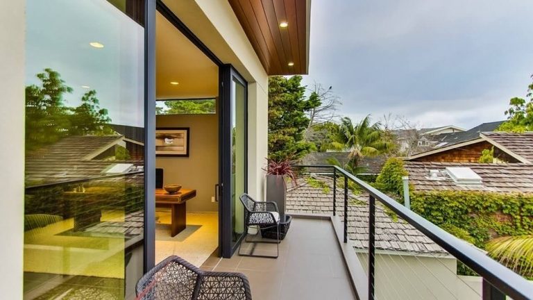 25+ Modern Balcony Railing Design Ideas With Photos