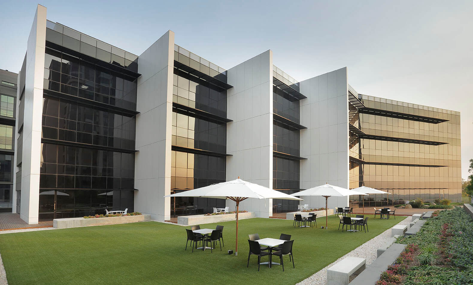 38 Latest Office Building Design Ideas and Plans