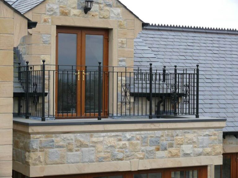 25+ Modern Balcony Railing Design Ideas With Photos