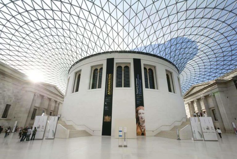 15 Most Creative and Famous Art Museums in the World