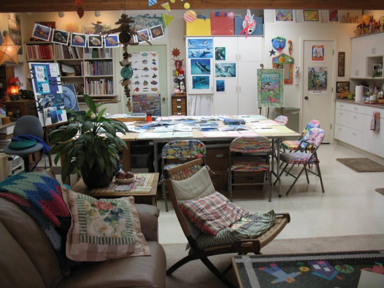 25+ Artist Studio Design Ideas That Will Inspire You