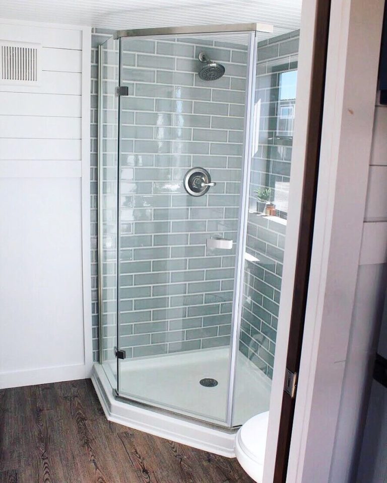 Small Shower Ideas for Tiny Bathrooms That Will Inspire You