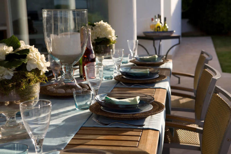 28 Dinner Party Table Setting Ideas To Impress Your Guests