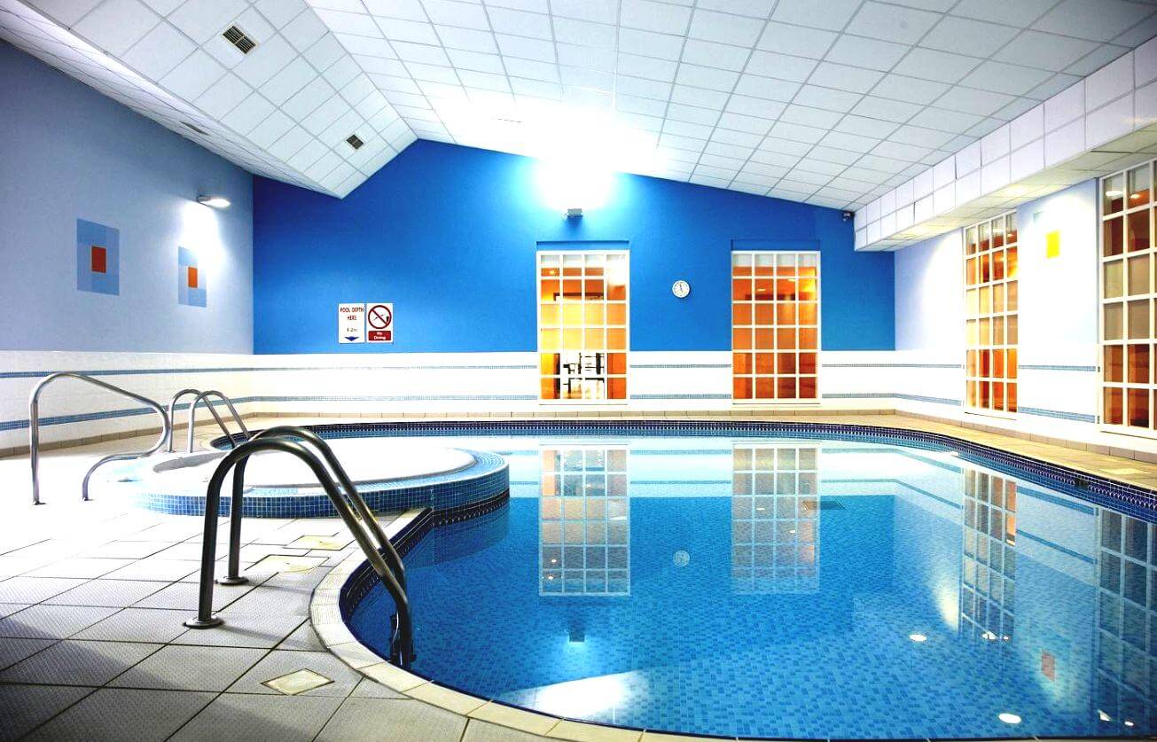 Best 18 Modern Indoor Swimming Pool Design Ideas