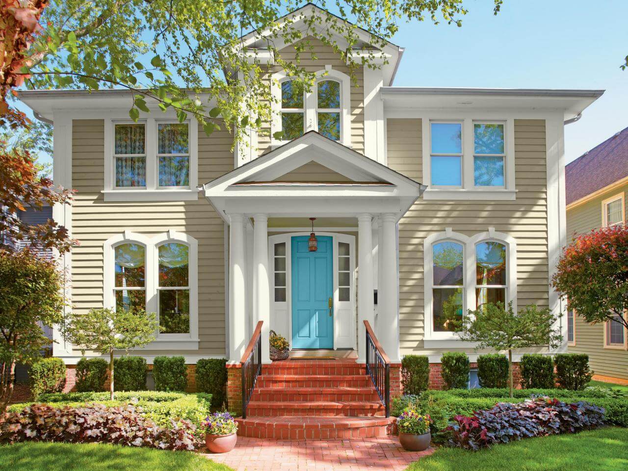 21 Inspiring Exterior House Color Ideas / Designs To Check