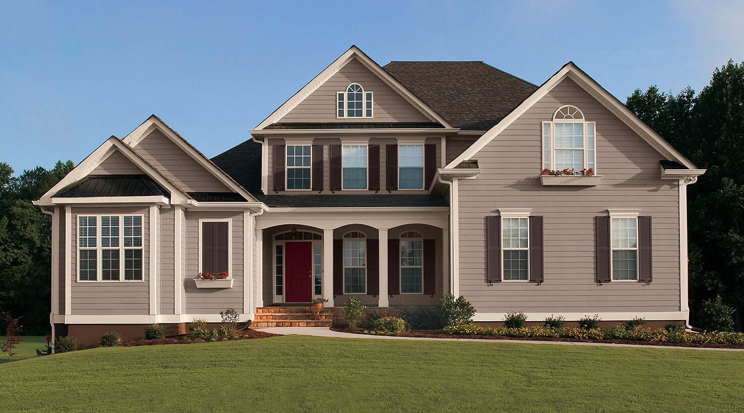 21 Inspiring Exterior House Color Ideas / Designs To Check