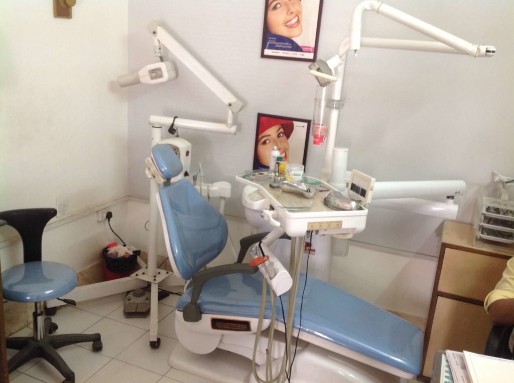 Modern & Stylist Interior Designs Ideas for Small Dental Clinic