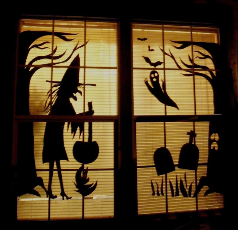 Spooky Halloween Windows Decoration Ideas