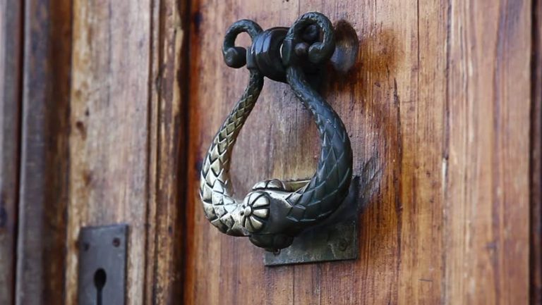20 + Creepiest Halloween Door Knocker-Halloween 2024