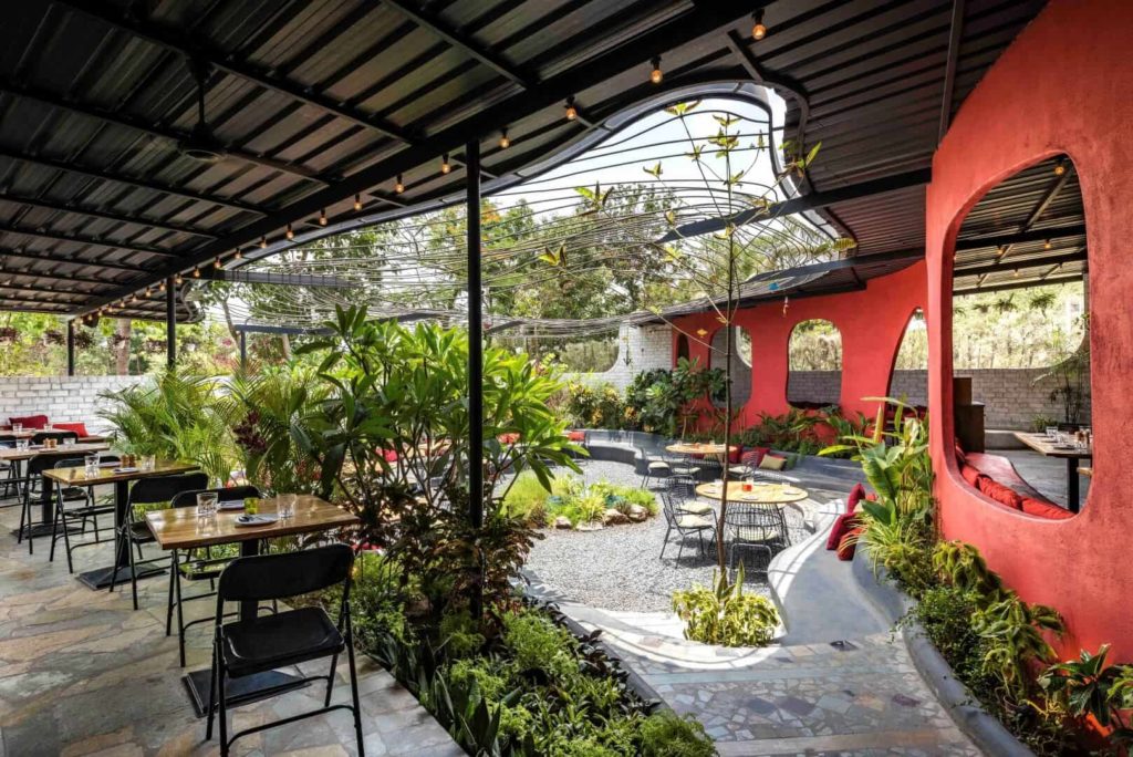 Sensational Designs of Garden Restaurant Interior Design