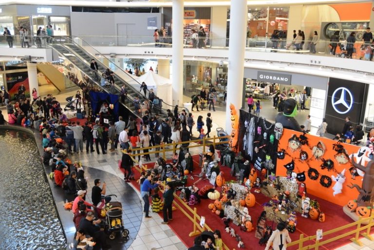 20+ Halloween Supermall Decoration Ideas