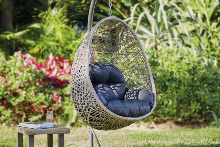 25+ Incredible Designer Hanging Chair Ideas