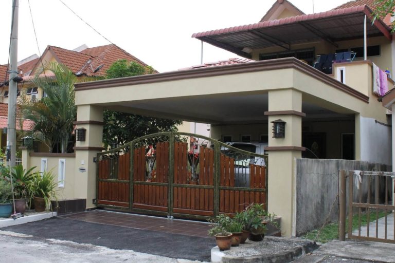 Stunning Small Front Gate That Makes Your House Attractive