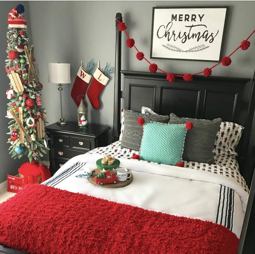 20+ Modern Christmas Bedroom Decoration ideas
