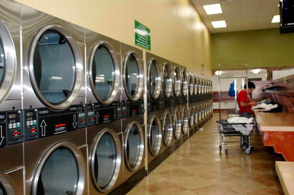 Modern and Attractive Laundry Shop Interior Design Ideas
