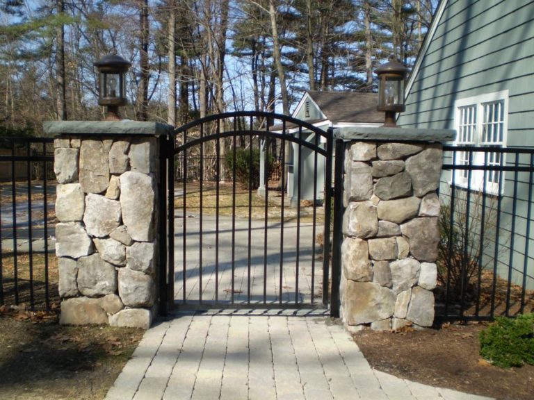 Stunning Front Gate Design Ideas for Small House