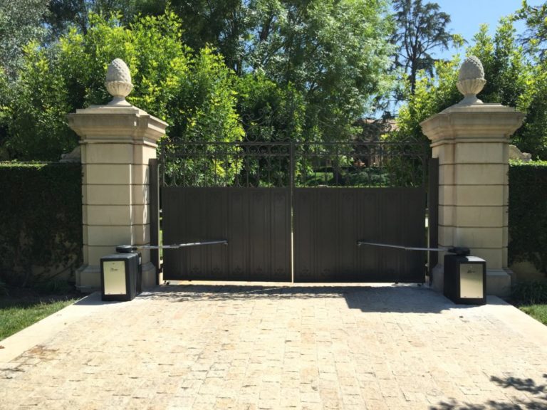 Stunning Front Gate Design Ideas for Small House