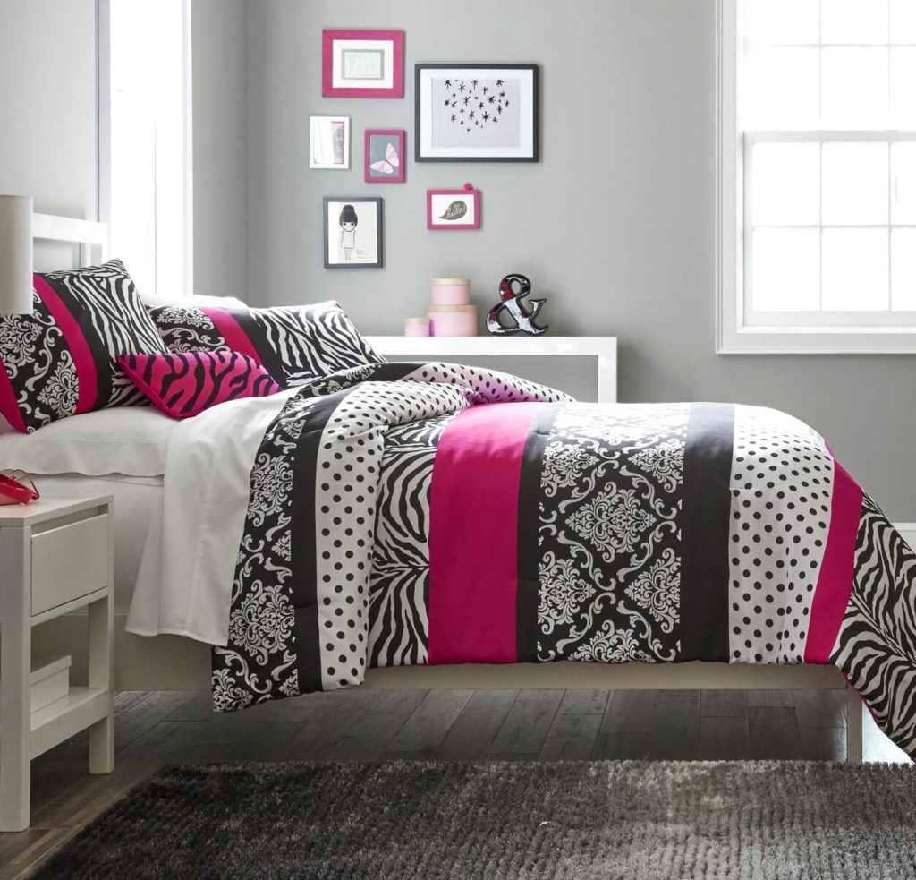 Enchanting Teenage Zebra Bedroom Design Ideas