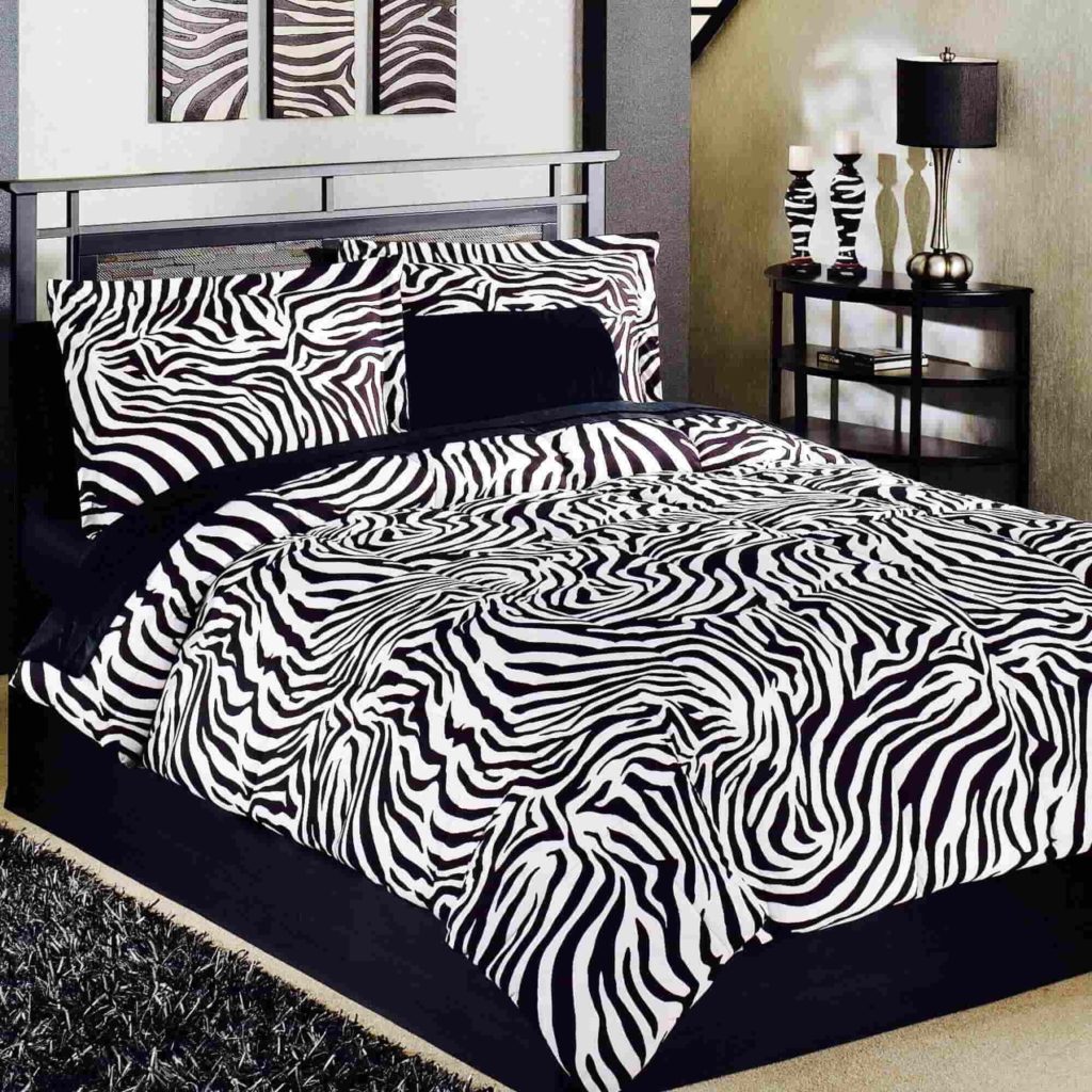 Enchanting Teenage Zebra Bedroom Design Ideas