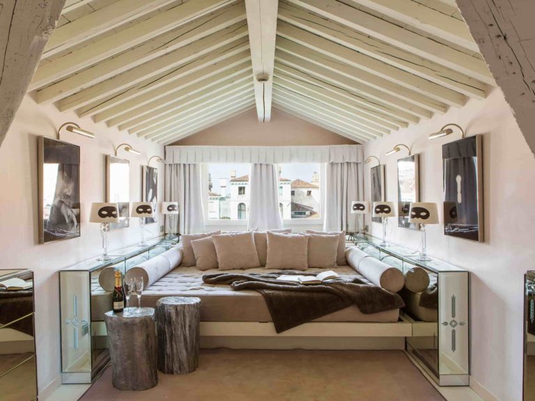 Amazing Complete Attic Renovation Design Ideas