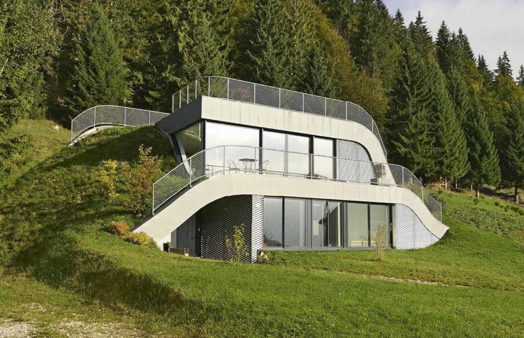 Attractive and Luxury Sky Garden House Architecture