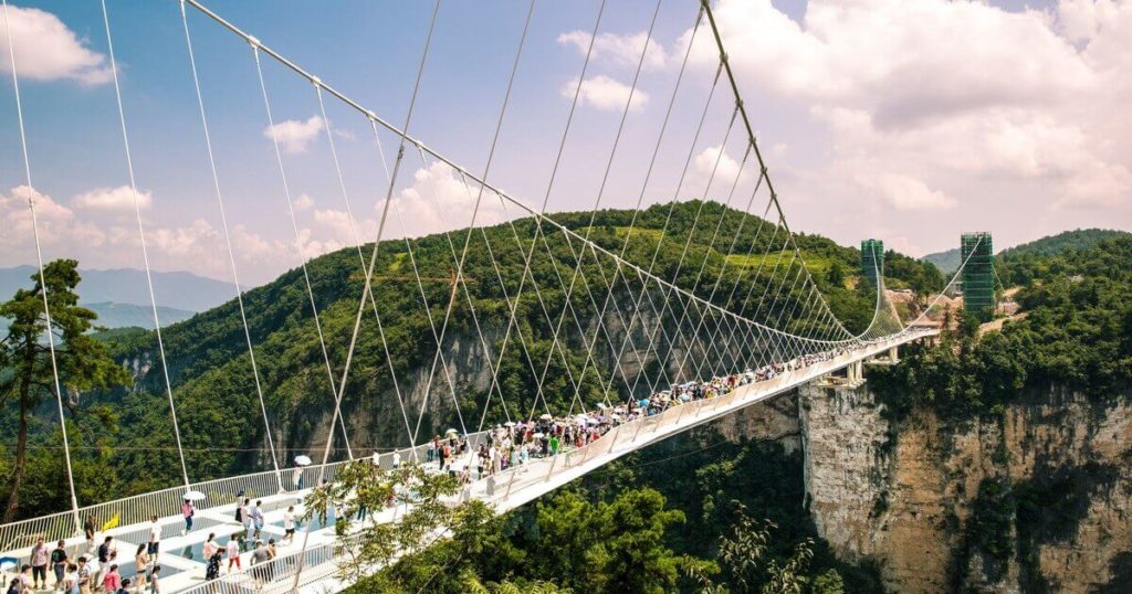 China's Most Popular and Beautiful Glass Bridges