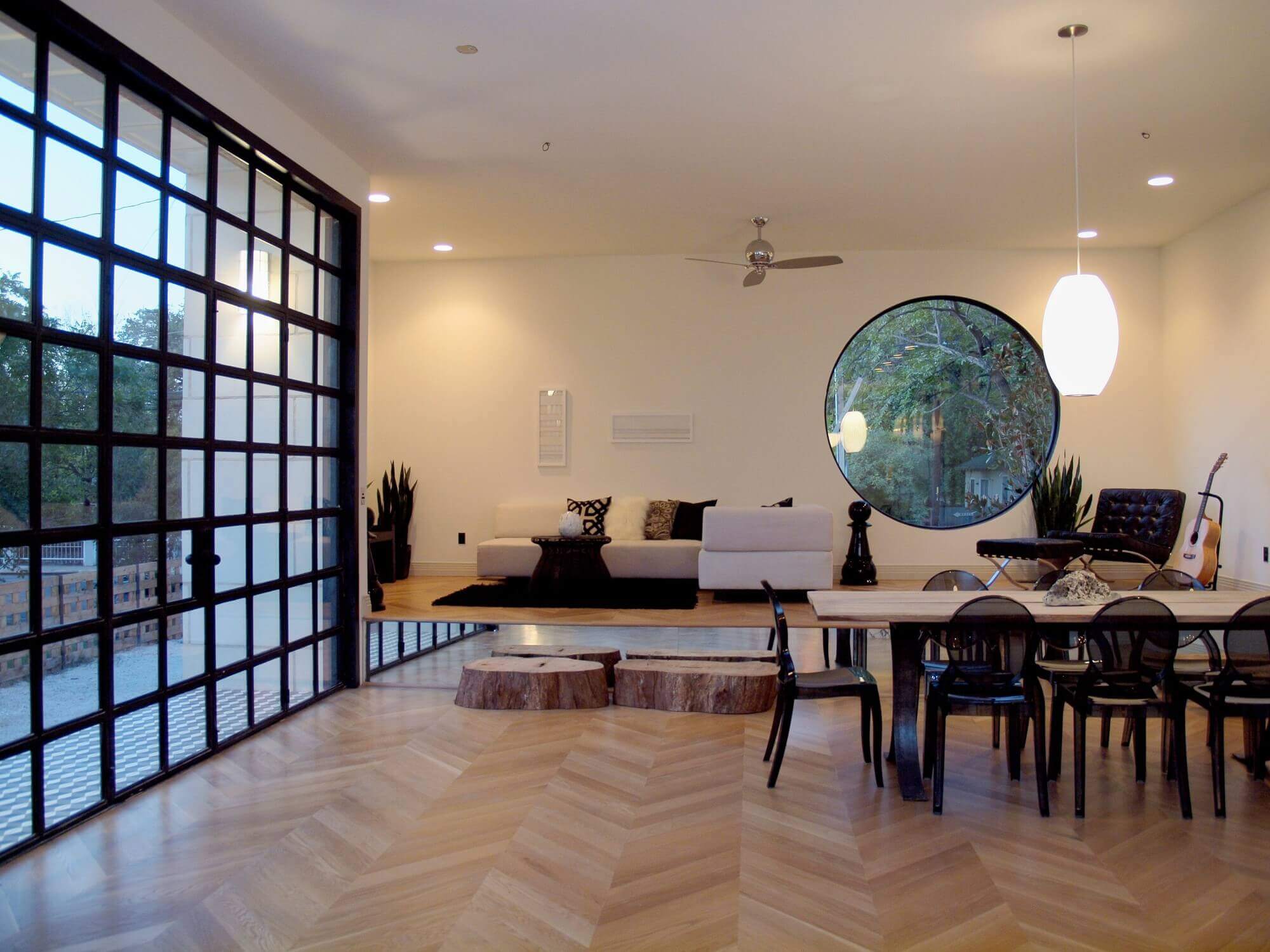 Outstanding Round Window Design for Modern House