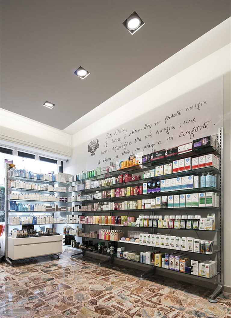 Beautiful and Independent Small Shop Design Ideas