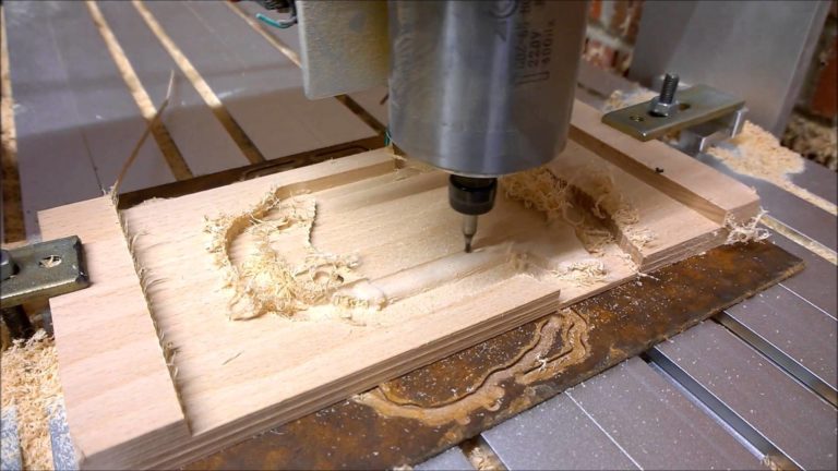 How to Use a Wood Router for Beginners