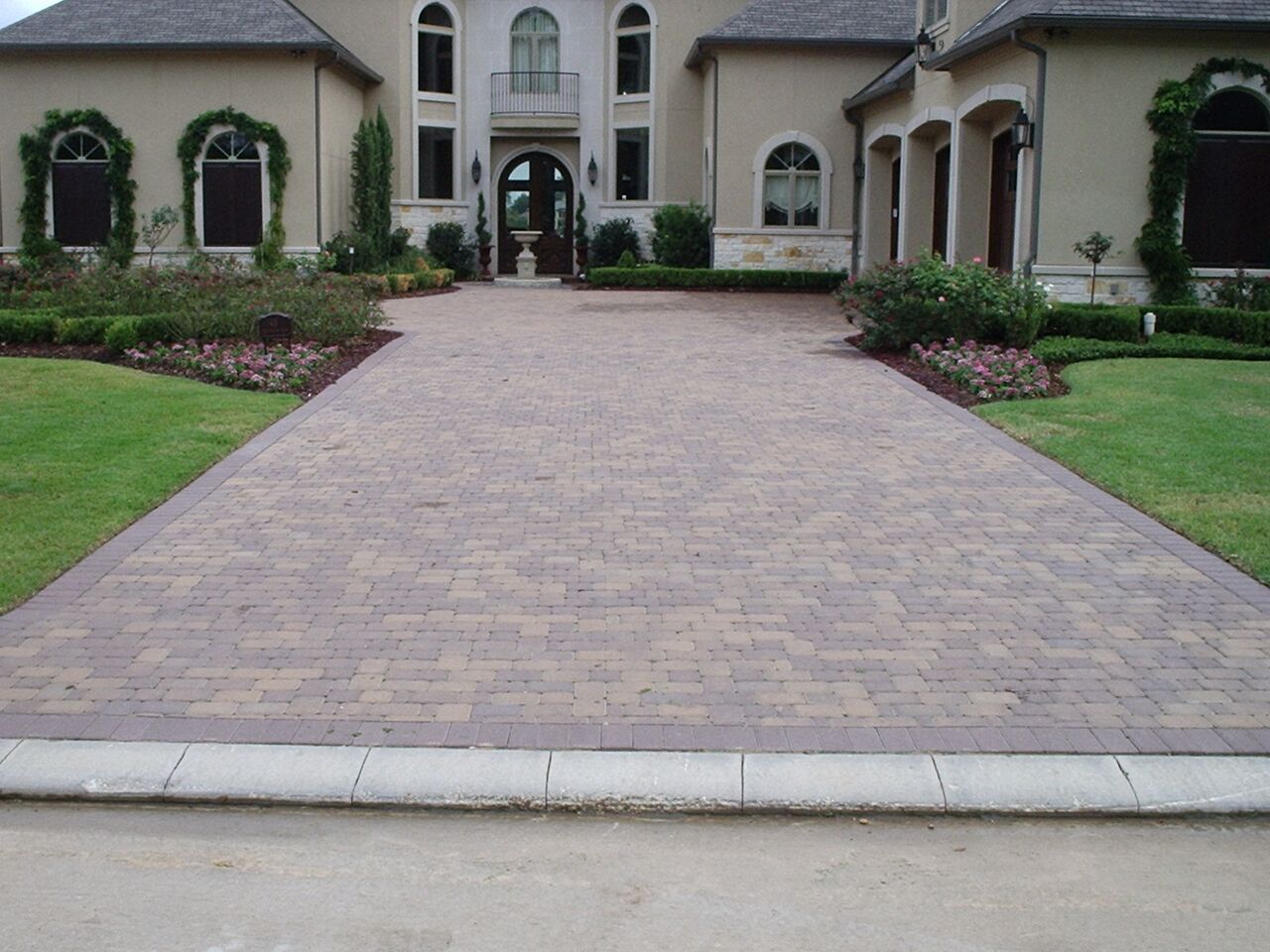 How to Keep Your Driveway Safe from External Damages?