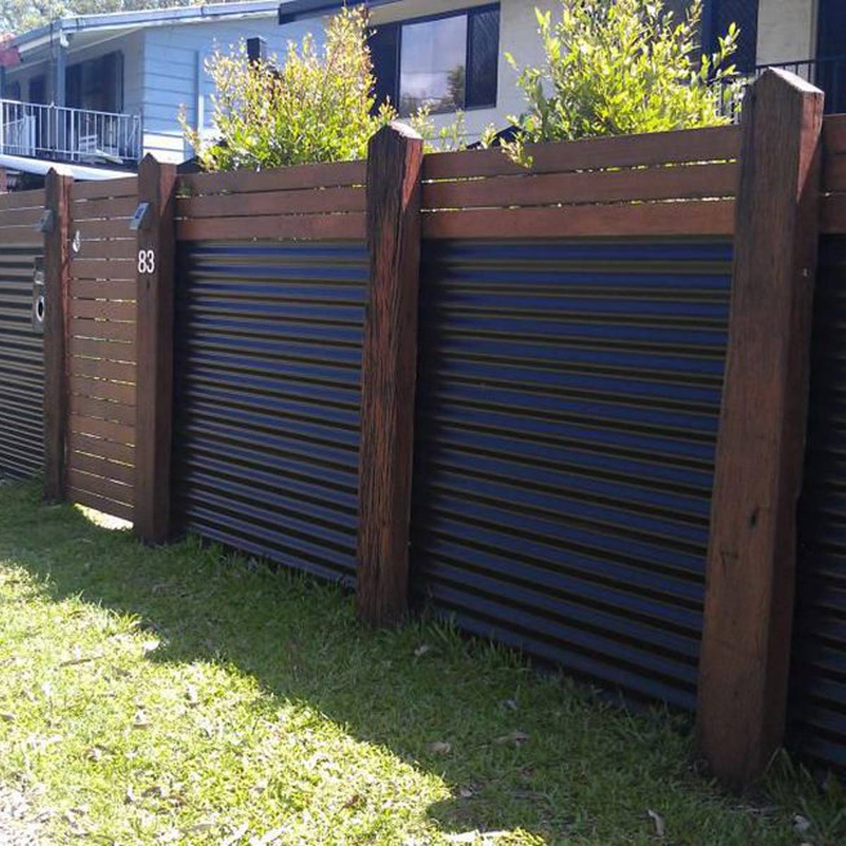Keep Safe Your Garden with Beautiful Fencing Outdoor Wall
