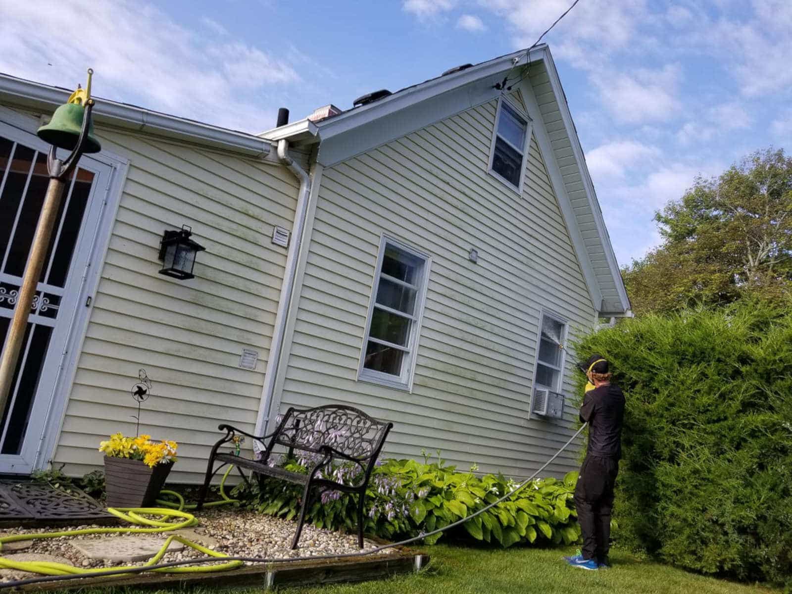 Tips for Cleaning the Exterior of the House!