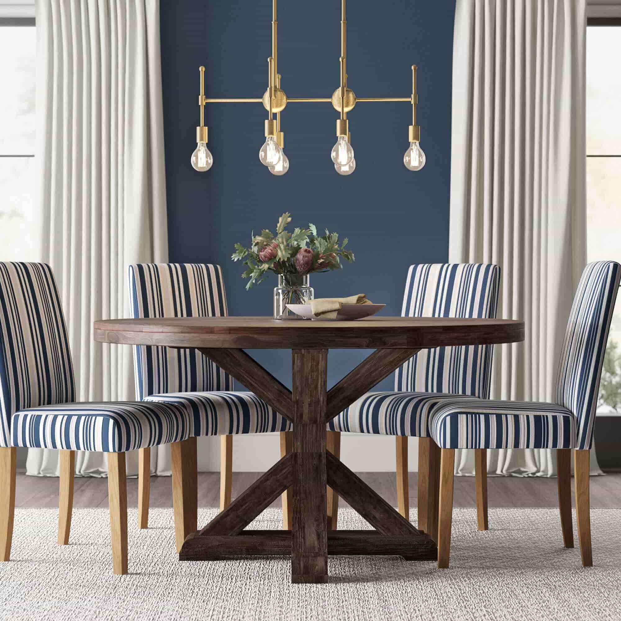 Round Dining Table That You Can Arrange in Your Dining Room