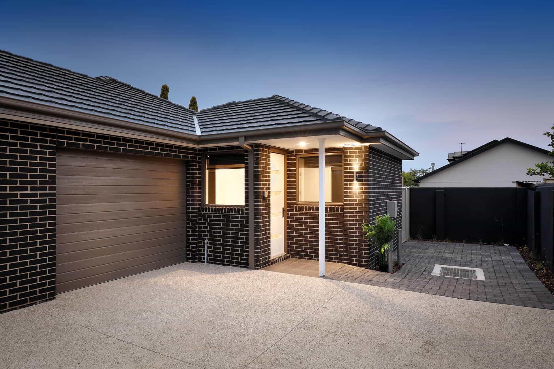 What Are the Pros and Cons of the Open Door?