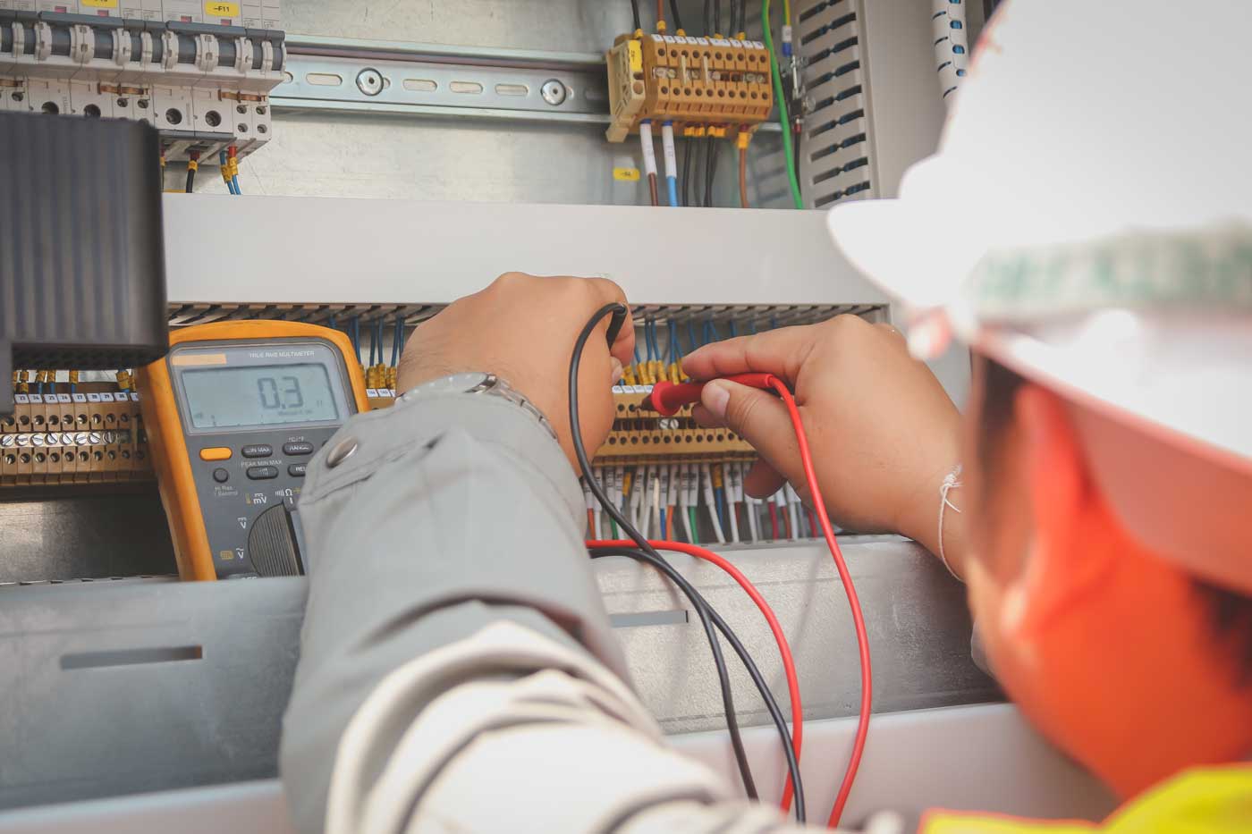 Can General Contractors Safely Do Electrical Work?