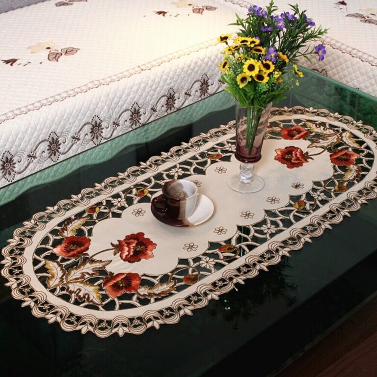 Types of Tablecloths to Beautify Your Home!