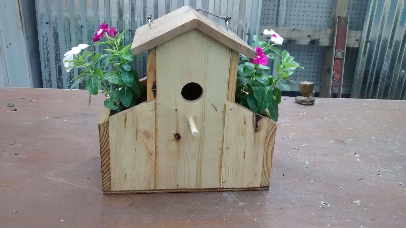 20+ Inspiring Planter Box Ideas for Your Garden