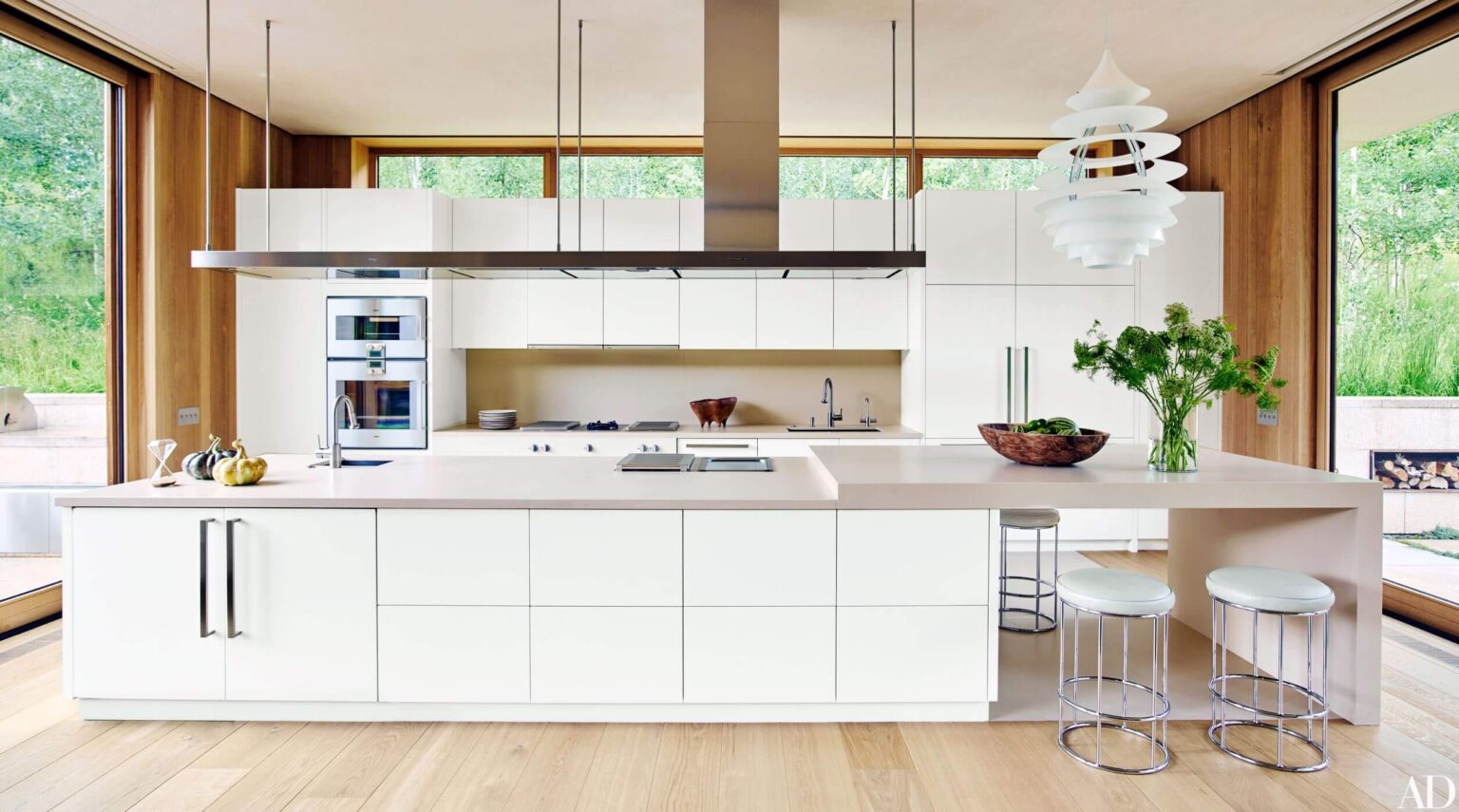 Modern Kitchen Interior Designs: Remodel Your Kitchen Area Now!