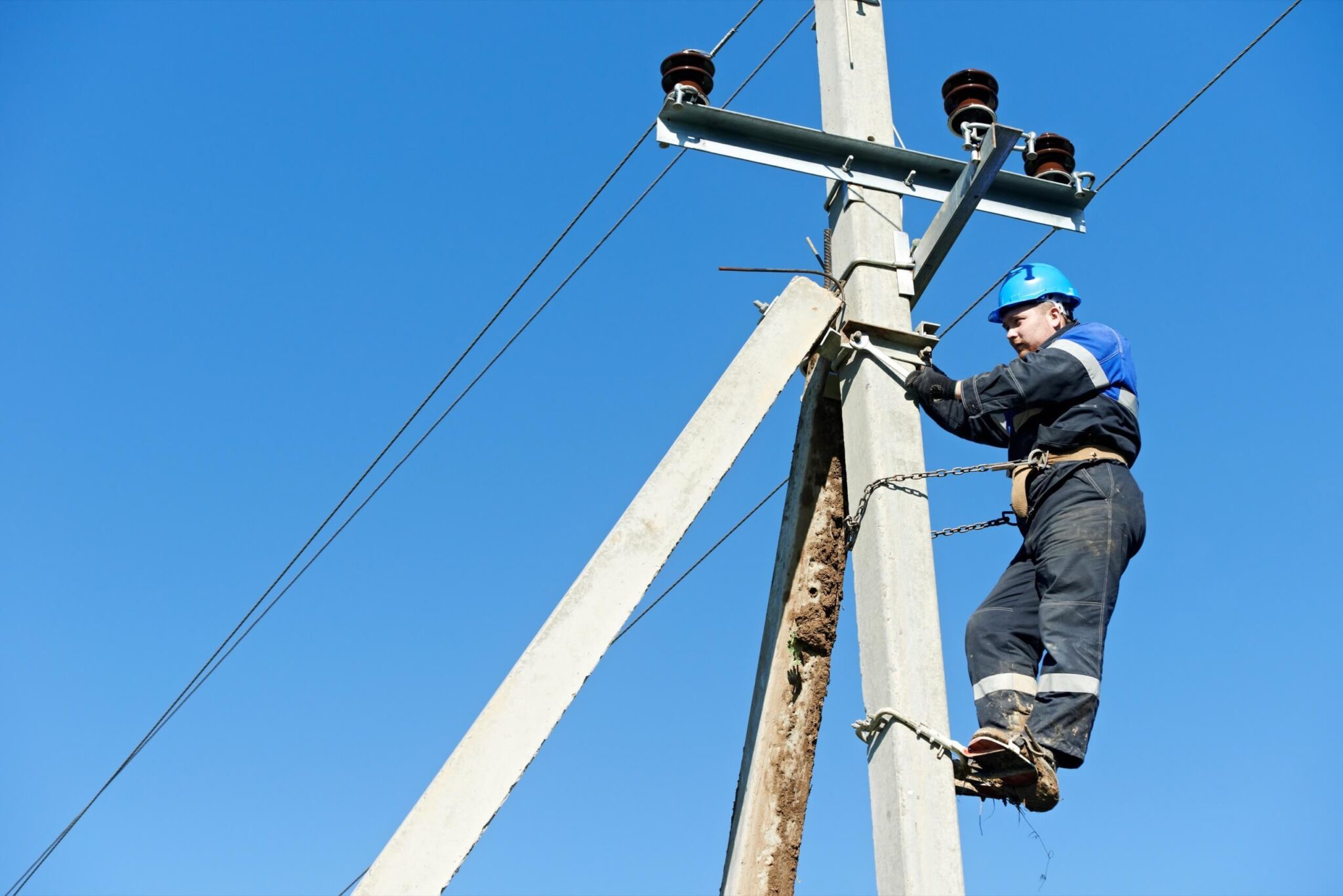 How to Stay Safe When Working With Electricity
