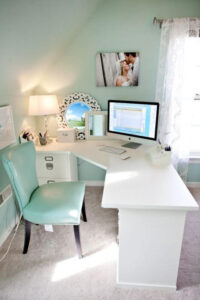 16 Classy Female Executive Office Decor Ideas (Feminine Office)