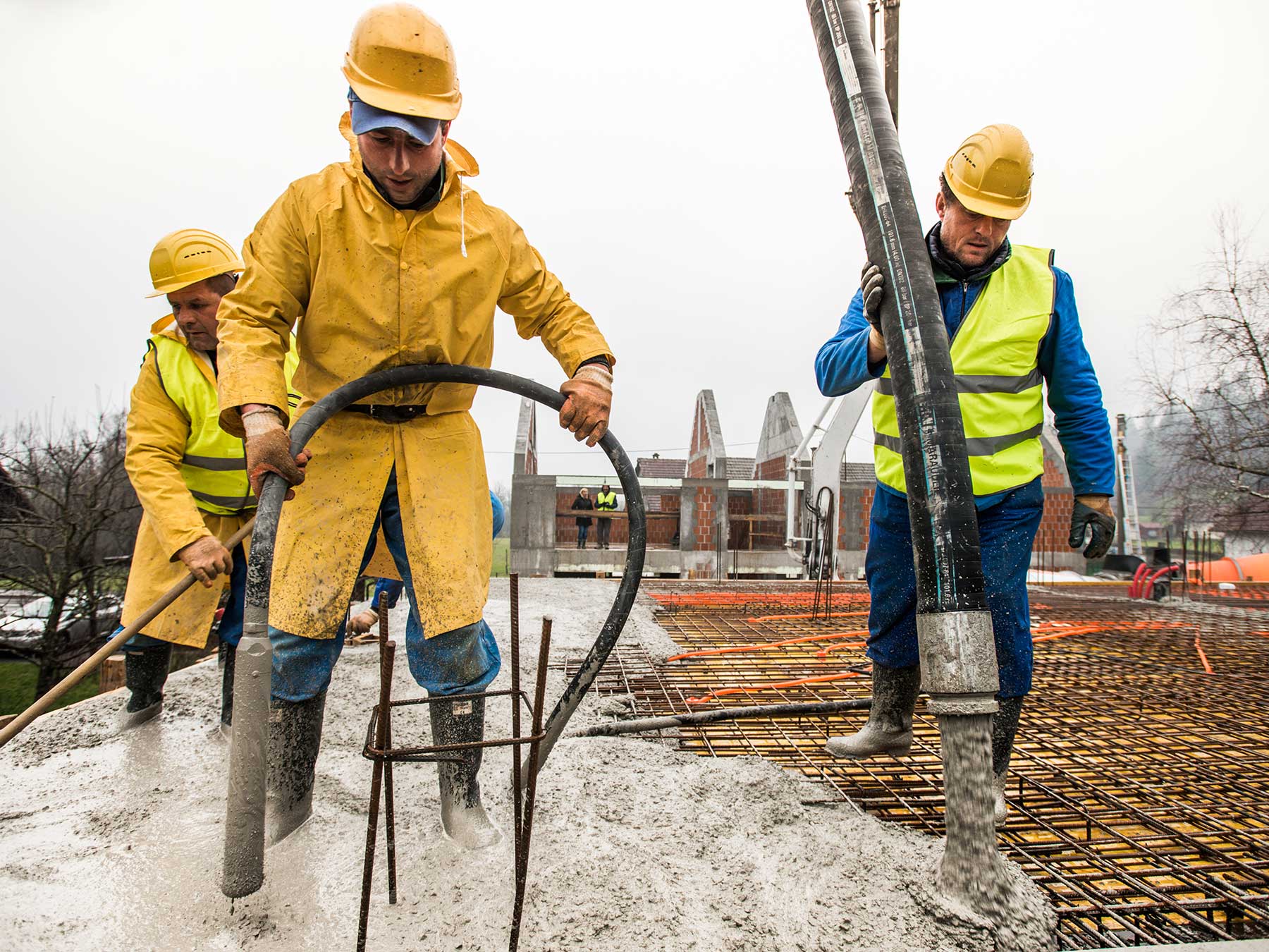 4 Ways Contractors Can Upgrade Their Building And Construction Skills
