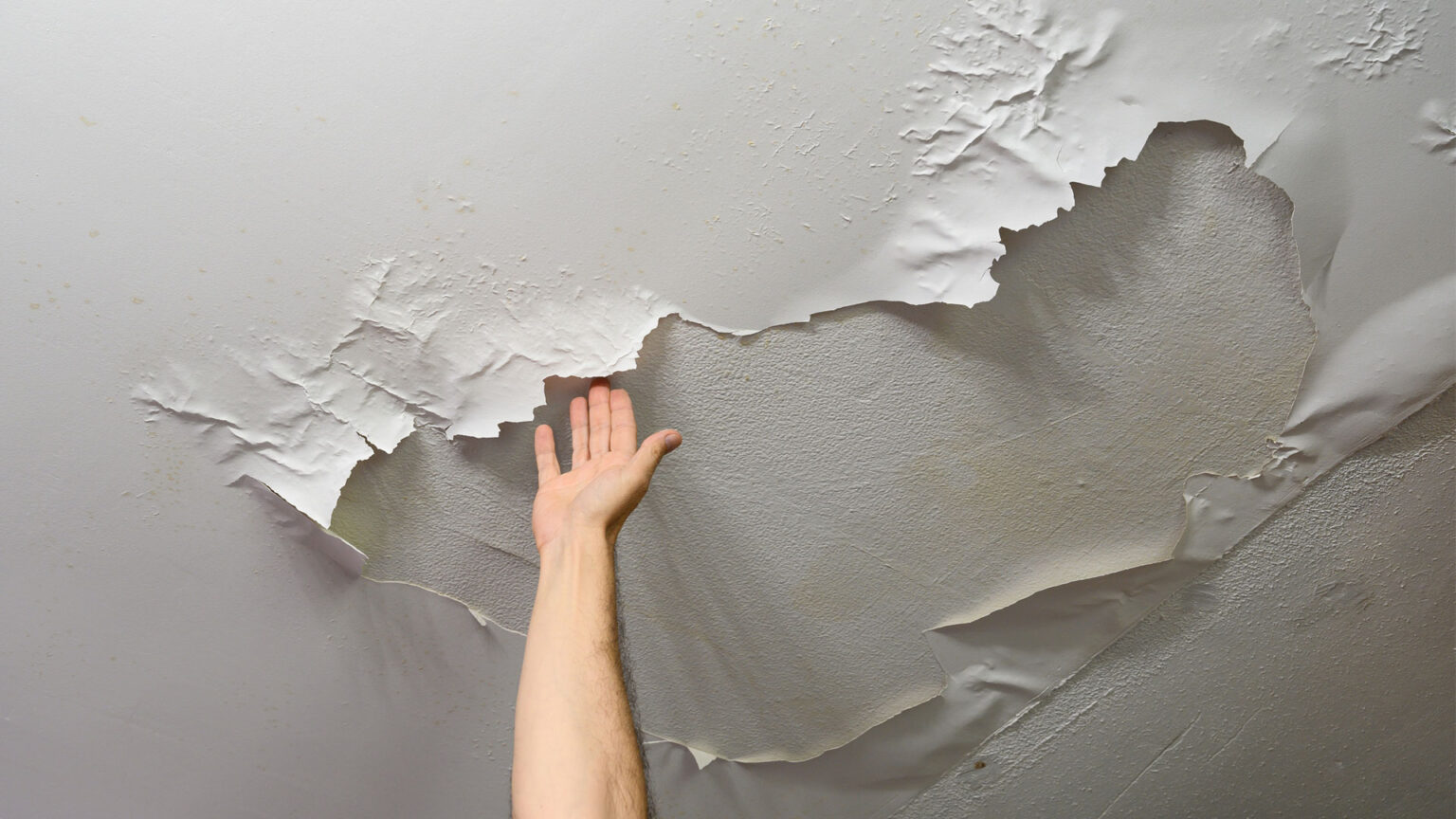 How High Humidity Causes Water Damage