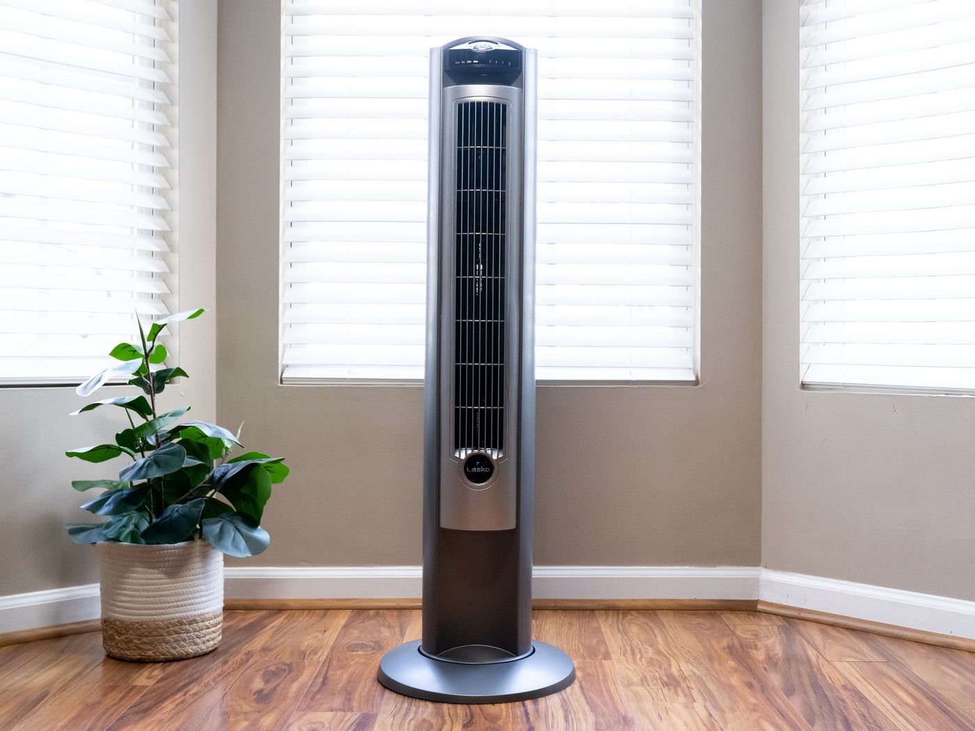 Tower Fan: A Complete Cooling Solution for Summers