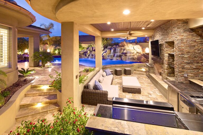 How to Design an Amazing Outdoor Entertainment Area