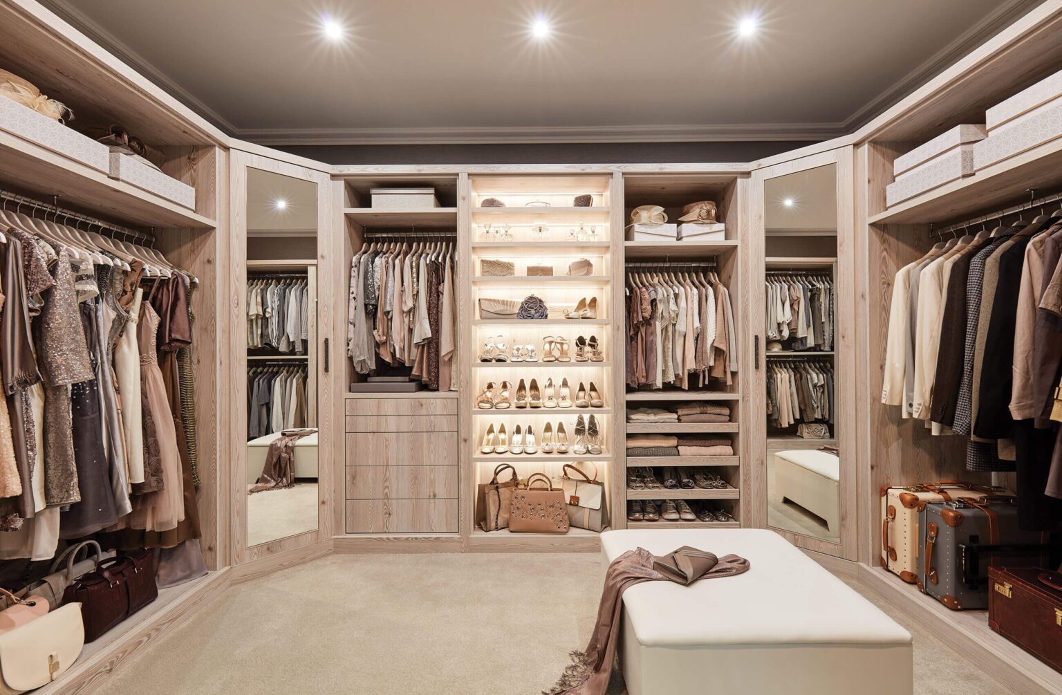 6 Hacks To Have Luxurious Wardrobe Lighting!