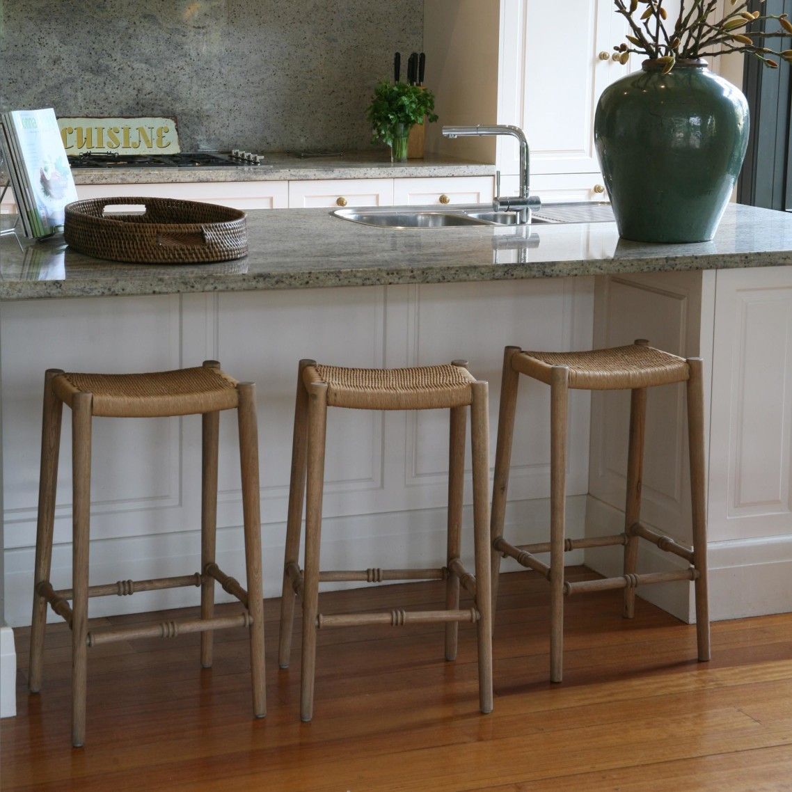 Bar Stool Ideas With Important Tips To Choose The Best!