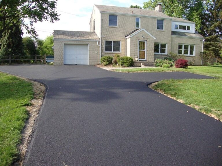 Installing an Asphalt Driveway: How Much Does an Asphalt Driveway Cost?