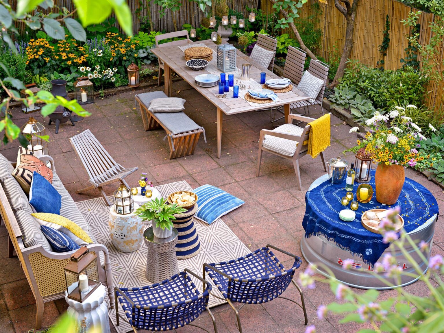 Top Tips To Help You Turn Your Backyard Into A Relaxing Oasis